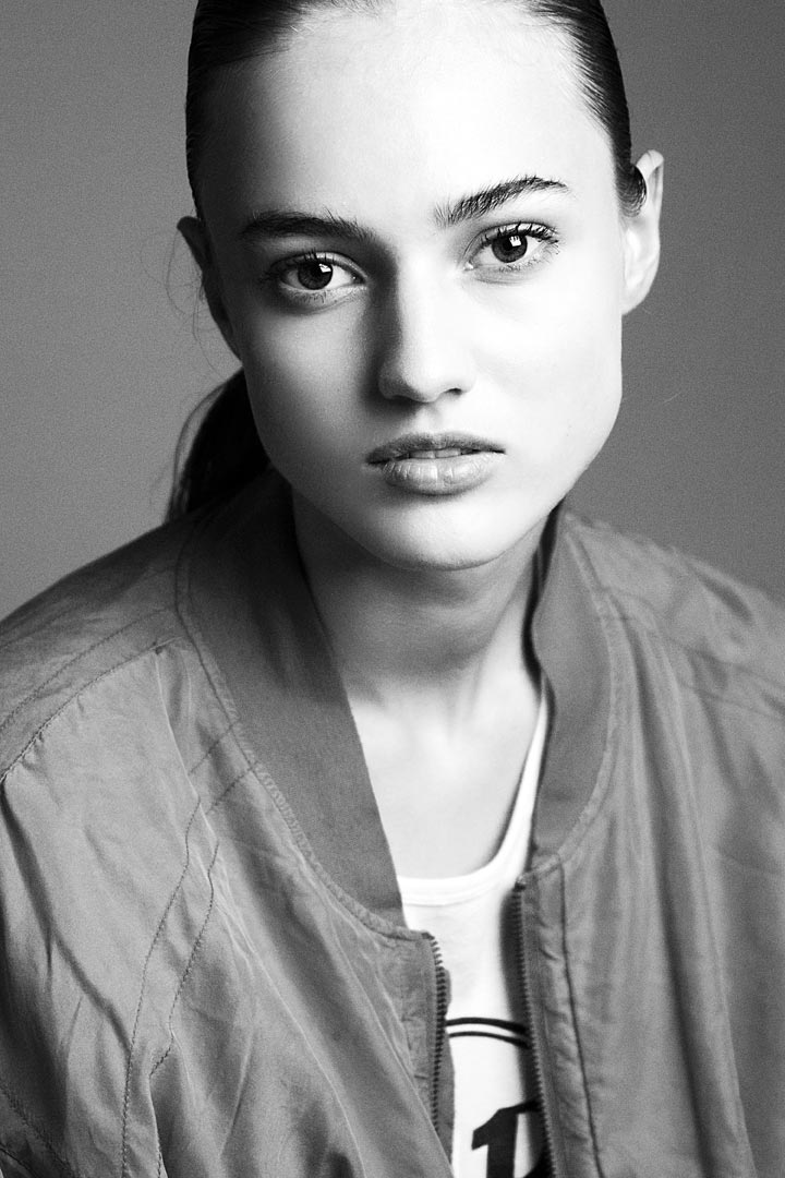 Lara - CM Models | Model Agency